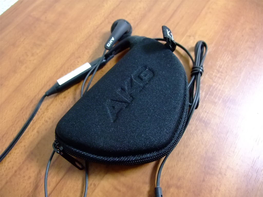 価格.com - 『付属のポーチ』AKG K315 勝手にヘッドバッドさんのレビュー・評価投稿画像・写真[5806]