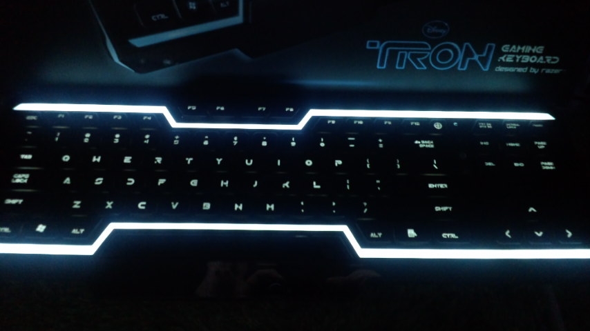 価格.com - Razer TRON GAMING KEYBOARD たかっち5さんのレビュー・評価投稿画像・写真「PC起動時のサイバーな ...