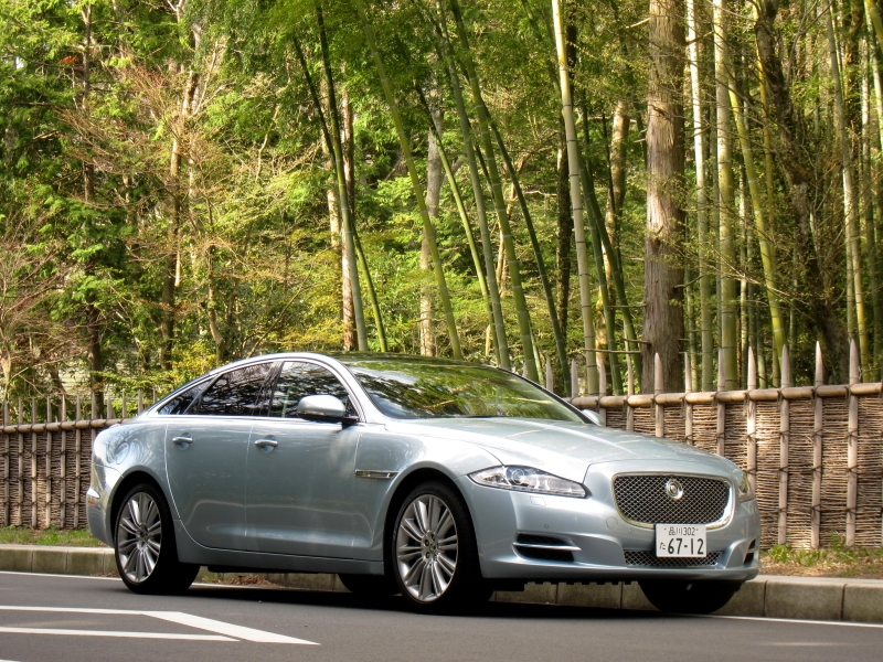 価格.com - 『ホイールは19インチが標準だが試乗車は20インチ』ジャガー XJ 2010年モデル 森口将之さんのレビュー・評価投稿画像 ...